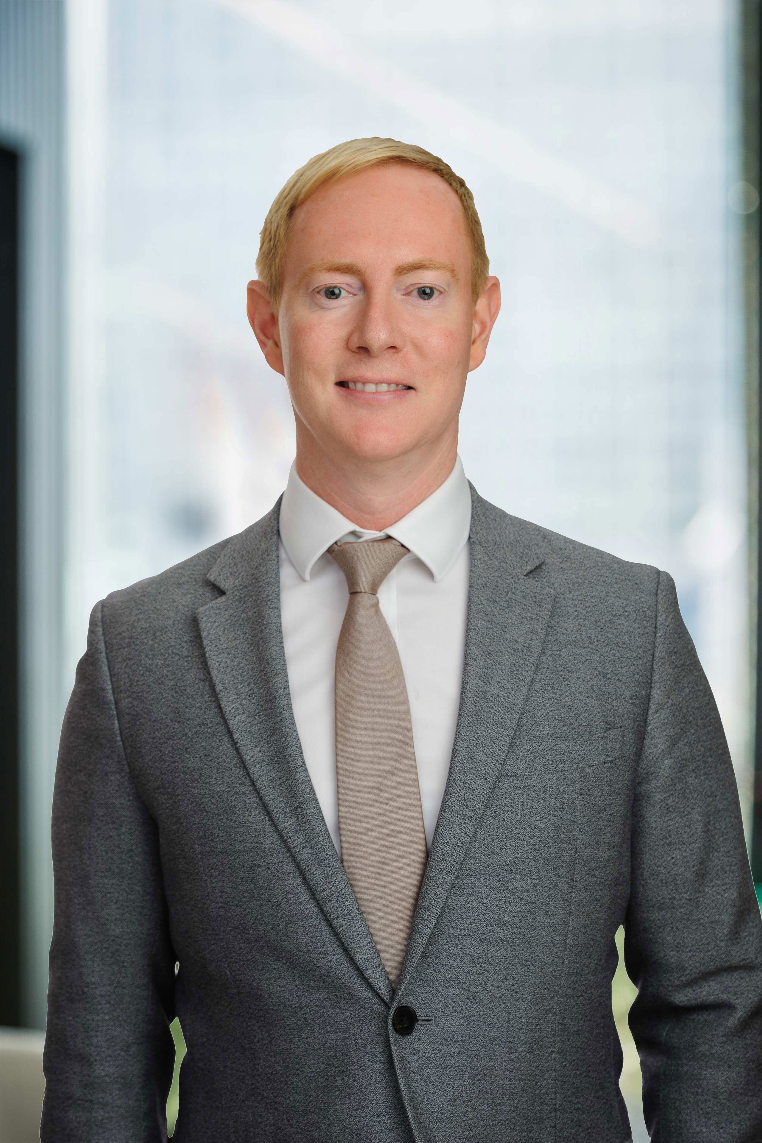 Board & management - About us - Peel Hunt