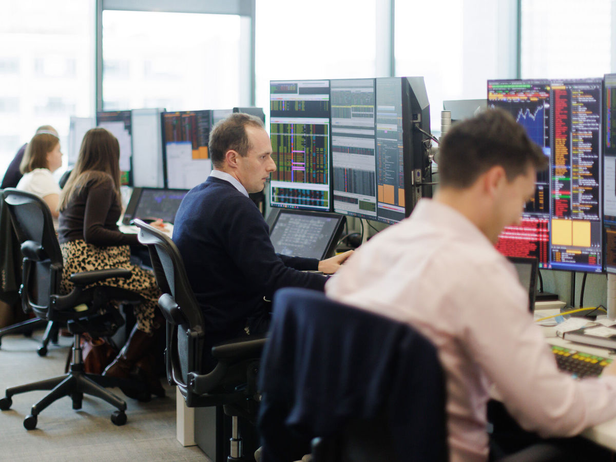 Execution services - What we do - Peel Hunt